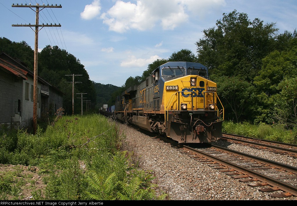SU156 (CSX Q156 detour over NYSW)
